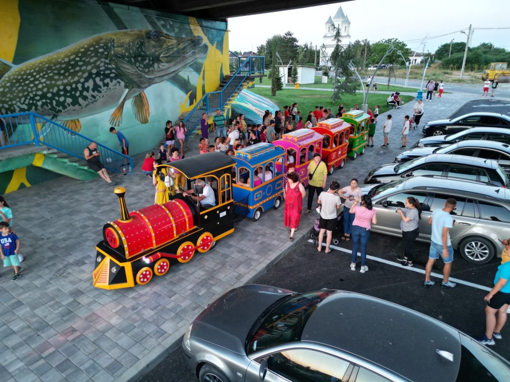 Bucuria copiilor, relaxarea părinților! A fost redeschis Parcul Nord ...