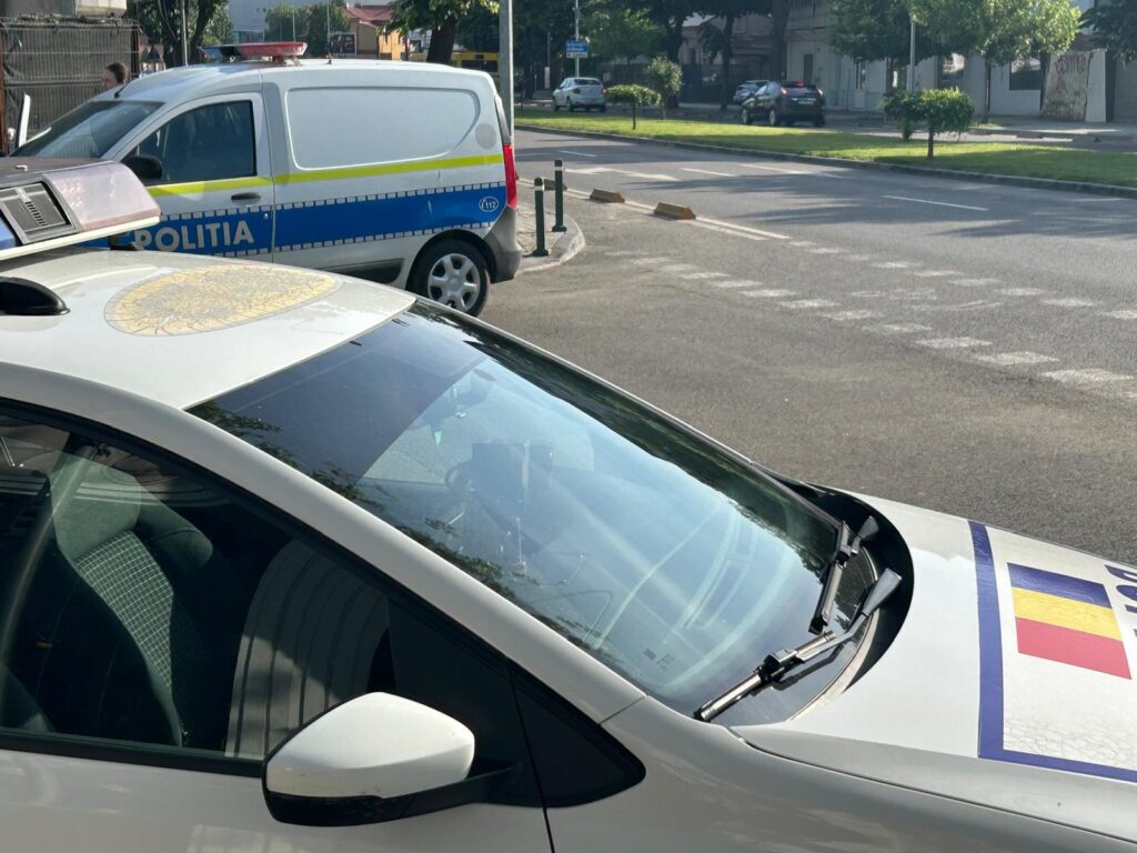 Bărbat aflat pe trotinetă, lovit de mașină în centrul Constanței ...